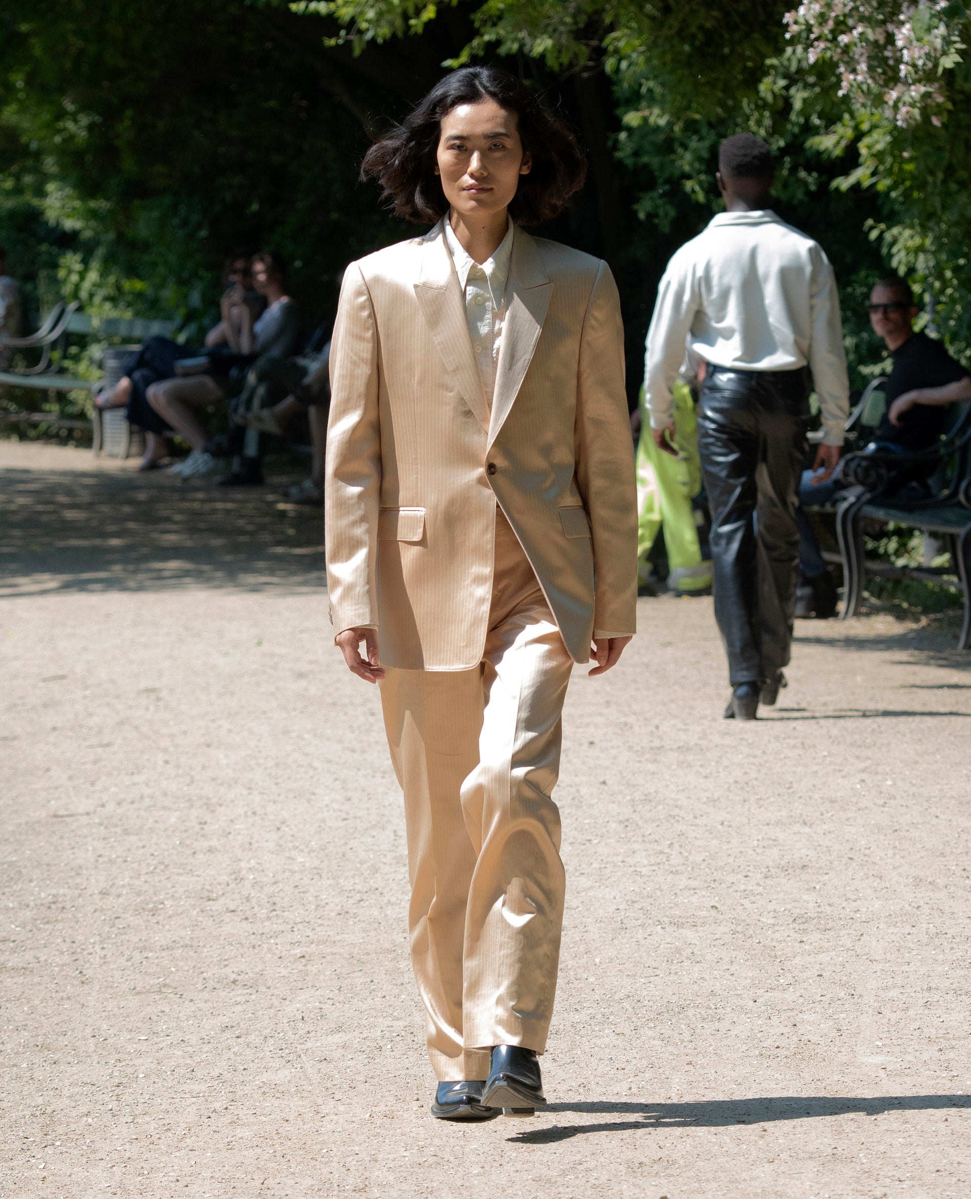 SS22. RUNWAY. – Sunflower